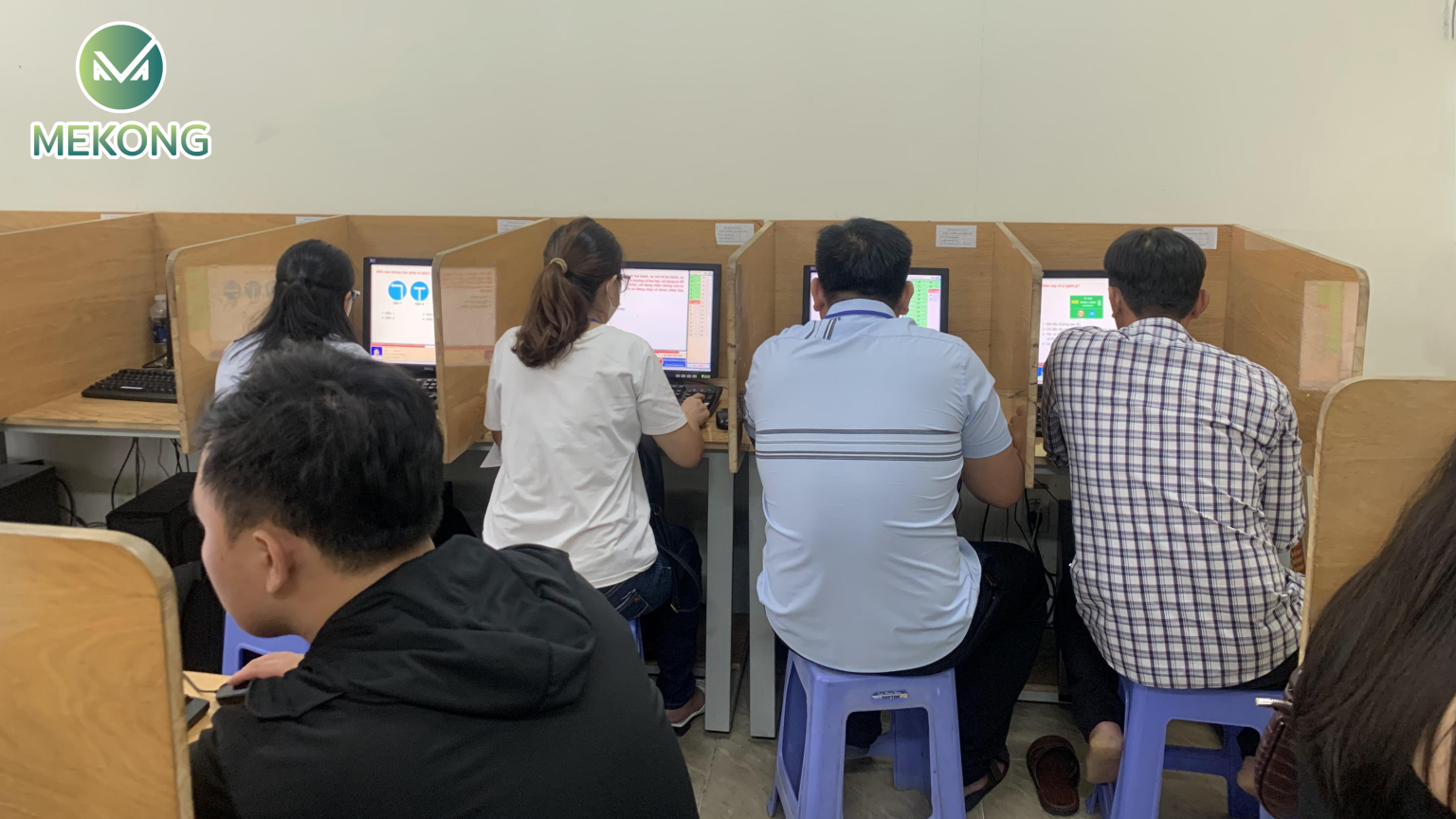 THI THỬ LÝ THUYẾT ONLINE (600 Câu) – HẠNG B1